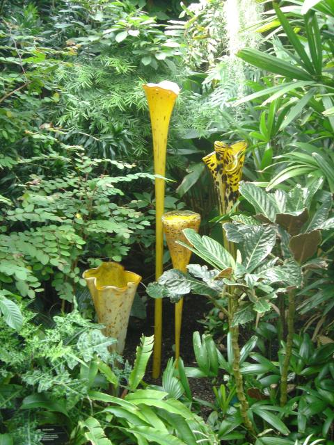 Glass in the Garden: Vitreous Parallel Botany in the Show Me State