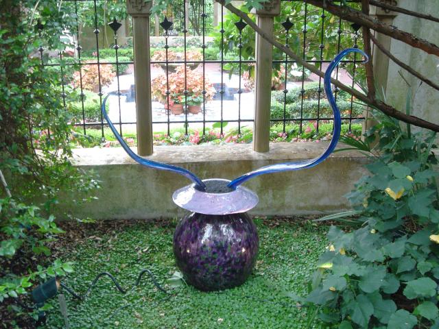 Glass in the Garden: Vitreous Parallel Botany in the Show Me State